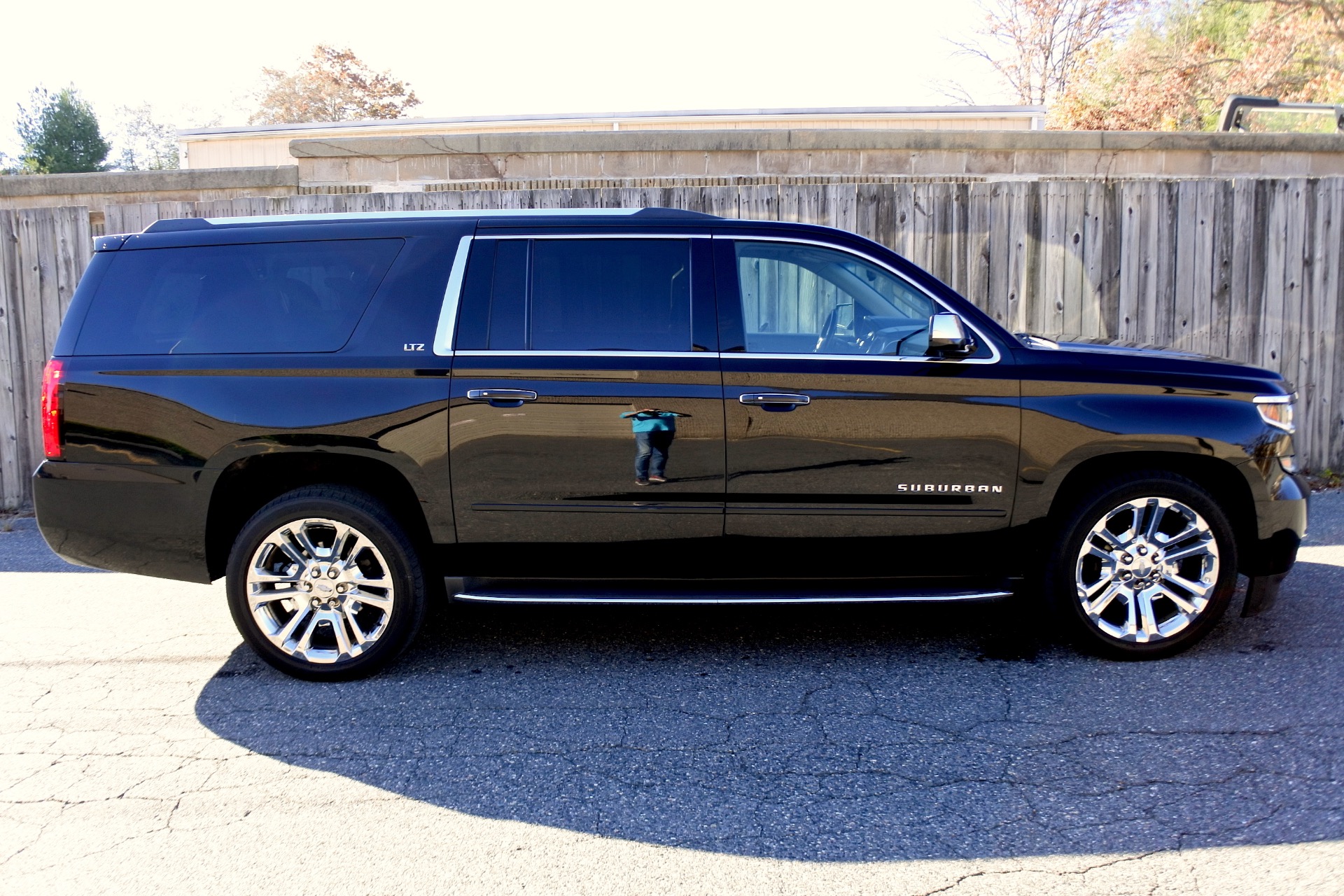 Used 2015 Chevrolet Suburban 1500 LTZ 4WD For Sale ($27,800) | Metro ...
