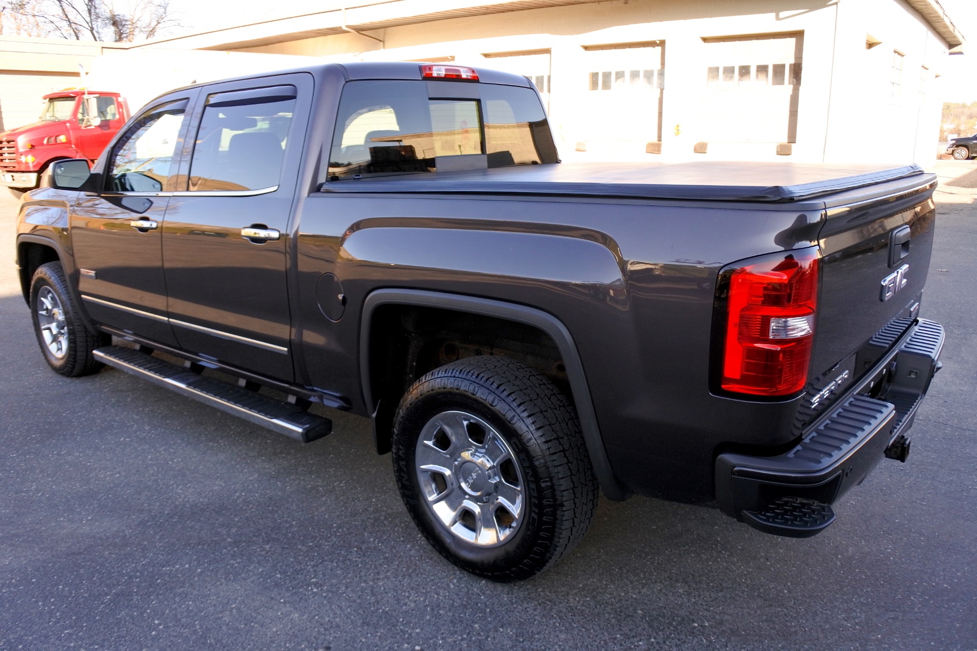 Used 2015 GMC Sierra 1500 4WD Crew Cab 143.5' SLT For Sale ($28,800 ...