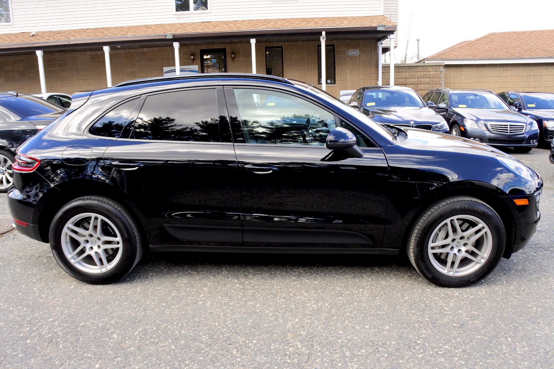 Used 2017 Porsche Macan AWD For Sale (Special Pricing) | Metro West ...