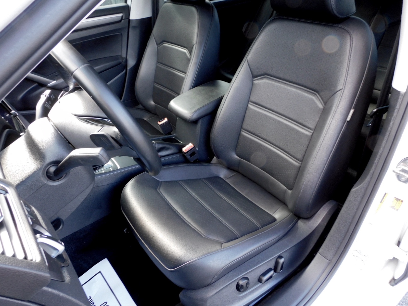 Used 2018 Volkswagen Passat R-Line Auto For Sale ($19,800) | Metro West ...