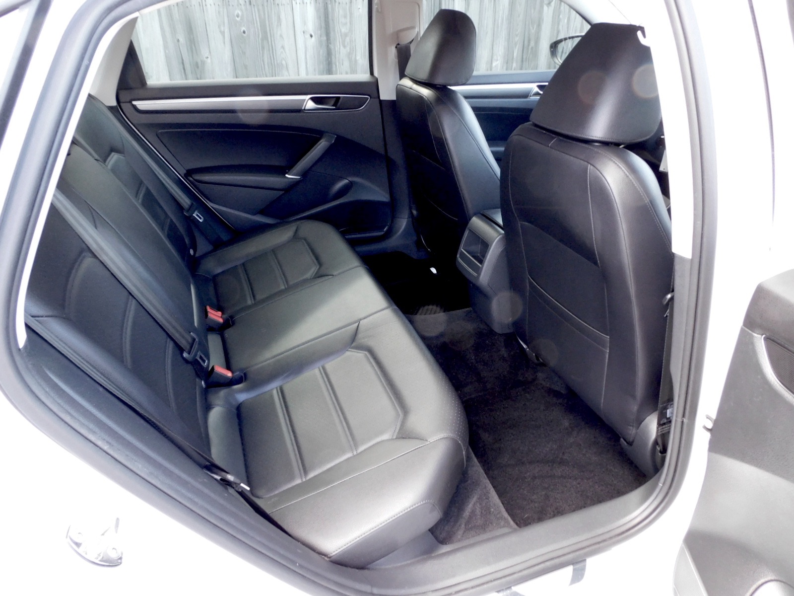 Used 2018 Volkswagen Passat R-Line Auto For Sale ($19,800) | Metro West ...