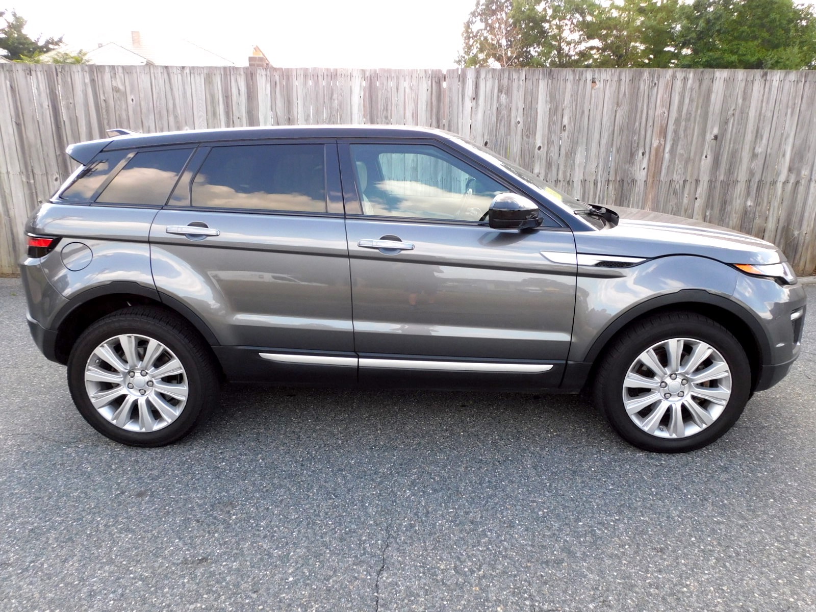 Used 2019 Land Rover Range Rover Evoque HSE For Sale ($38,800) | Metro ...