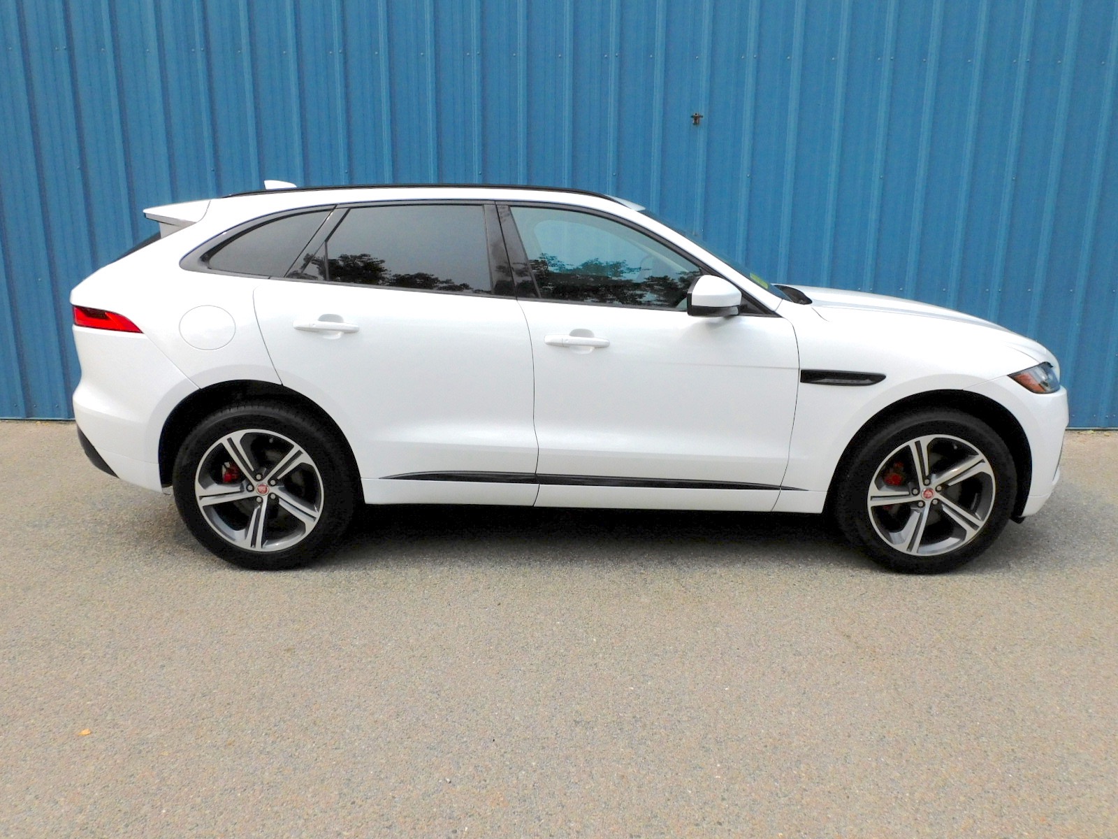 3084321291187028471alleour Four Seasons 2017 Jaguar F Pace S Hits The Test Trackhtml