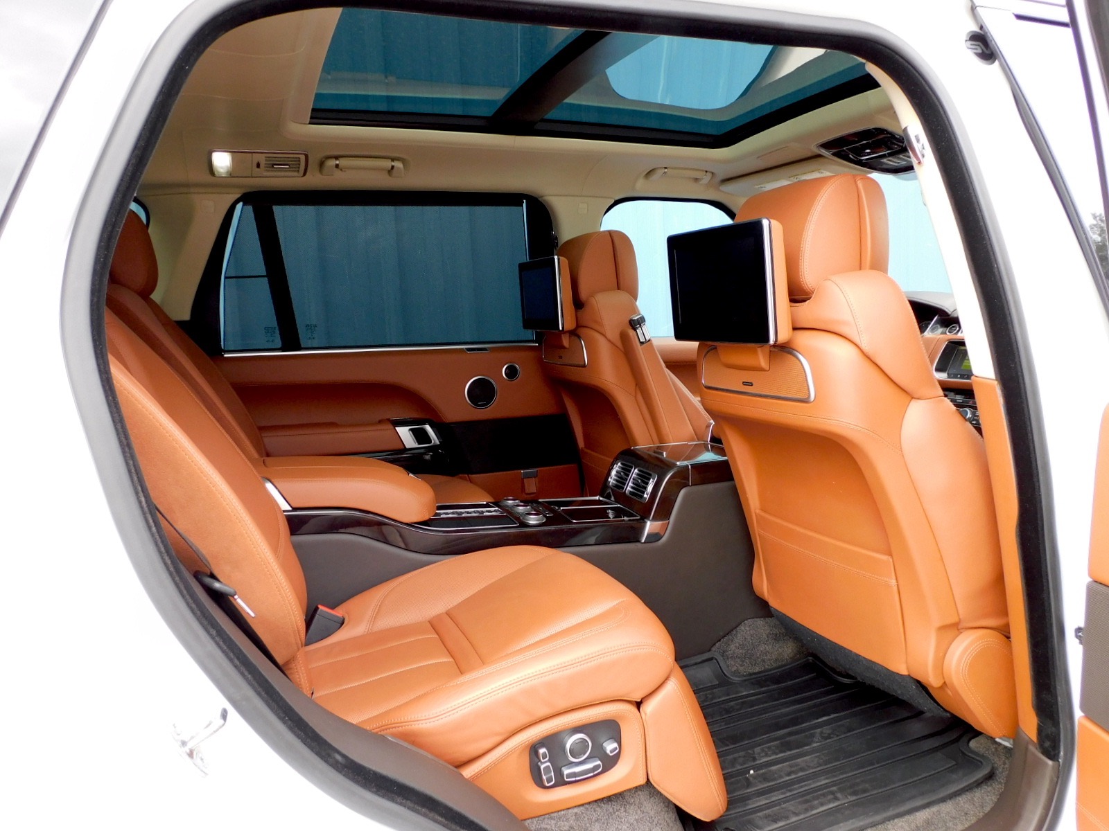 Used 2017 Land Rover Range Rover V8 Supercharged SV Autobiography LWB ...