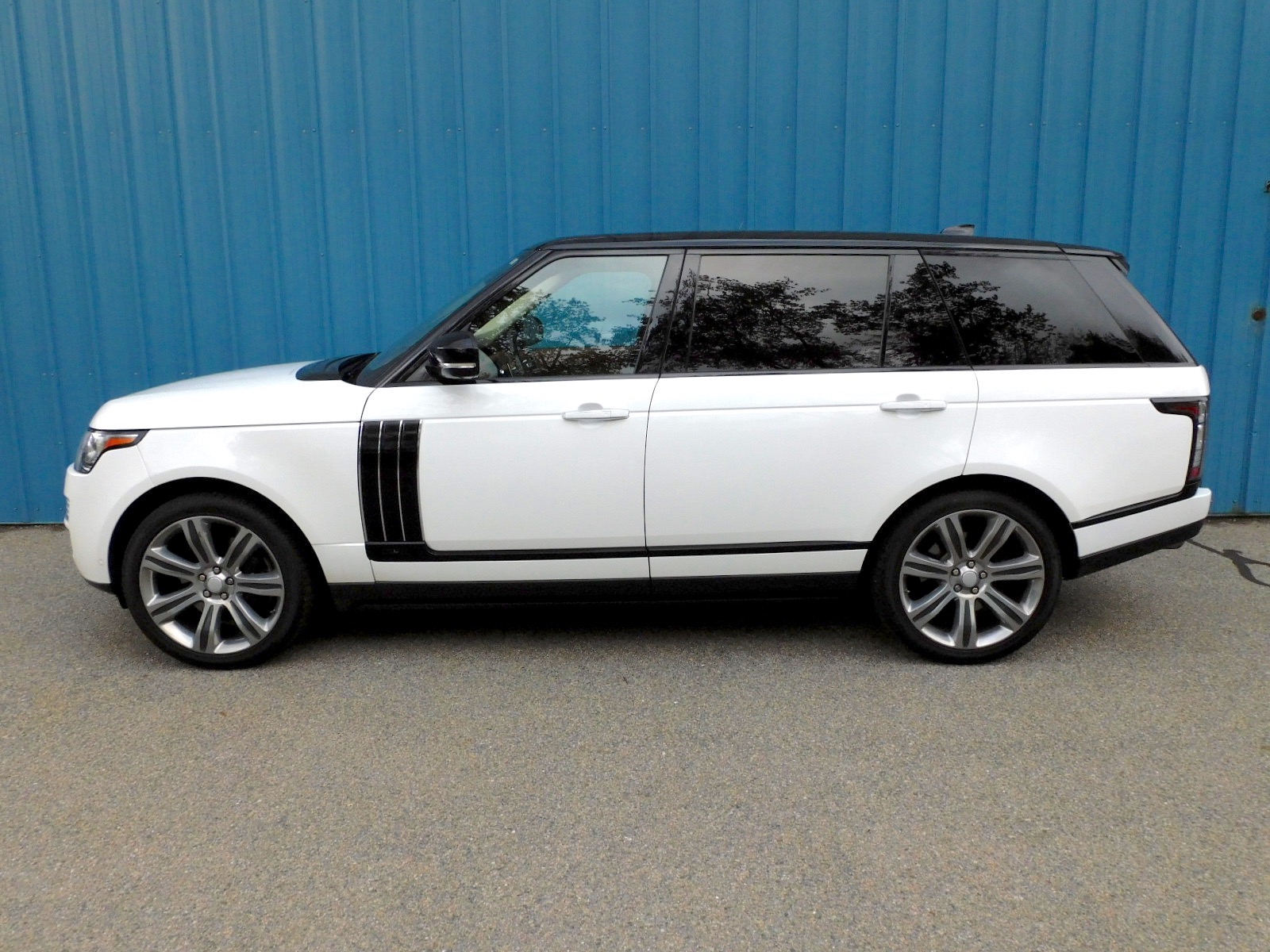 Used 2017 Land Rover Range Rover V8 Supercharged SV Autobiography LWB ...