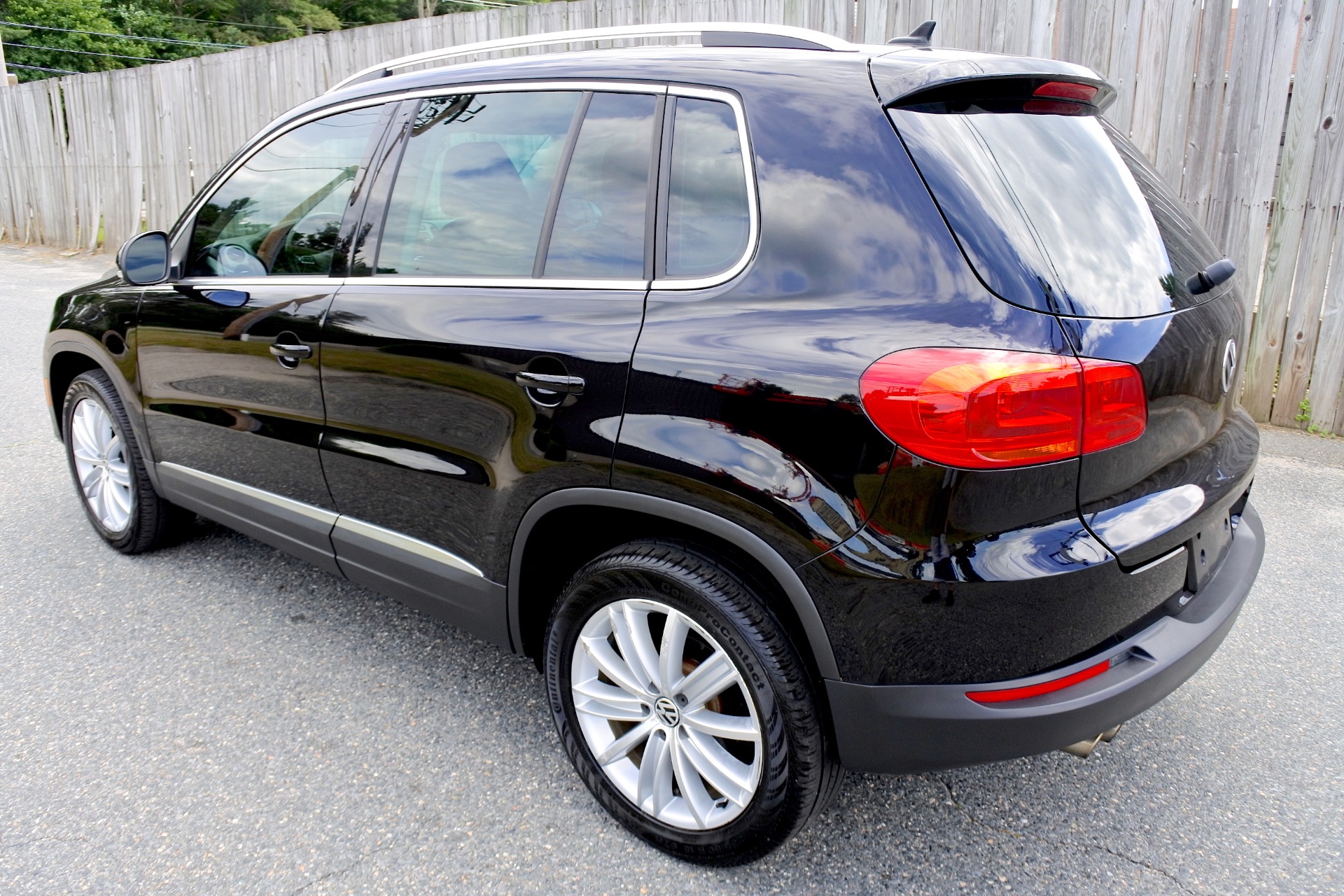 Used 2012 Volkswagen Tiguan SE 4WD w/Sunroof & Nav For Sale ($9,800 ...